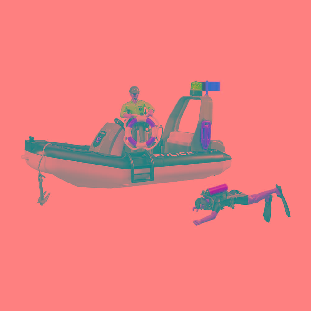 Bruder Bworld Police Boat: 1:16 Scale Water Patrol with Figures