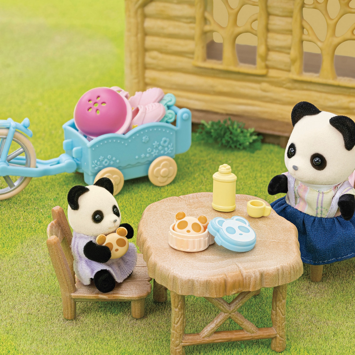 Sylvanian Families Cycle & Skate Set: Active Play for Kids