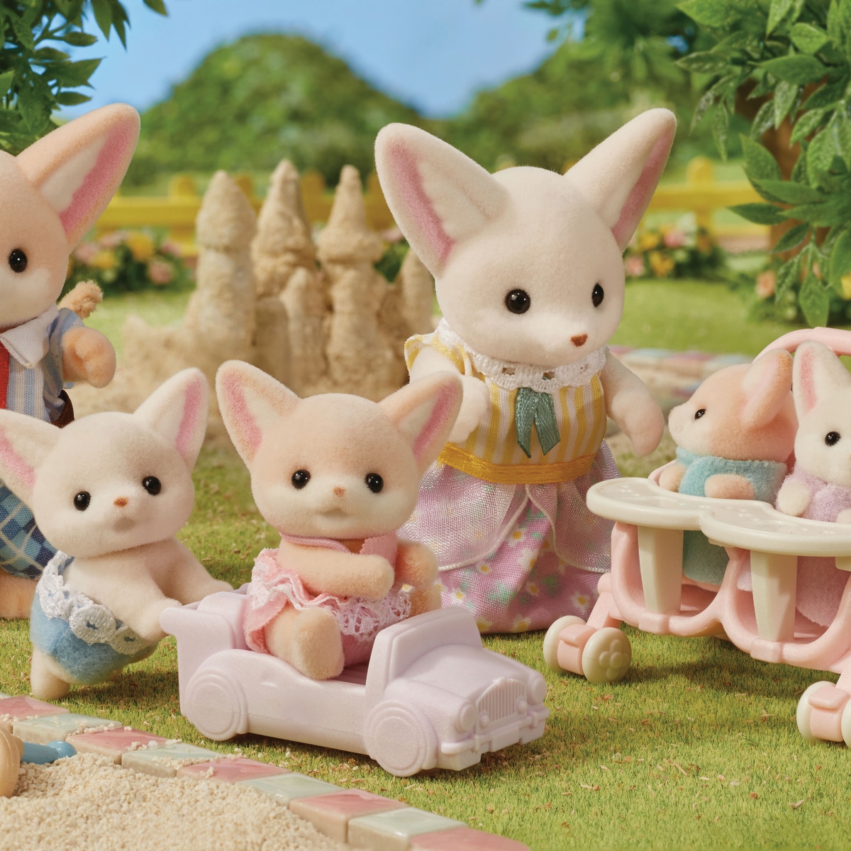 Sylvanian Families Fennec Fox Family: Creative Play for Kids 3+