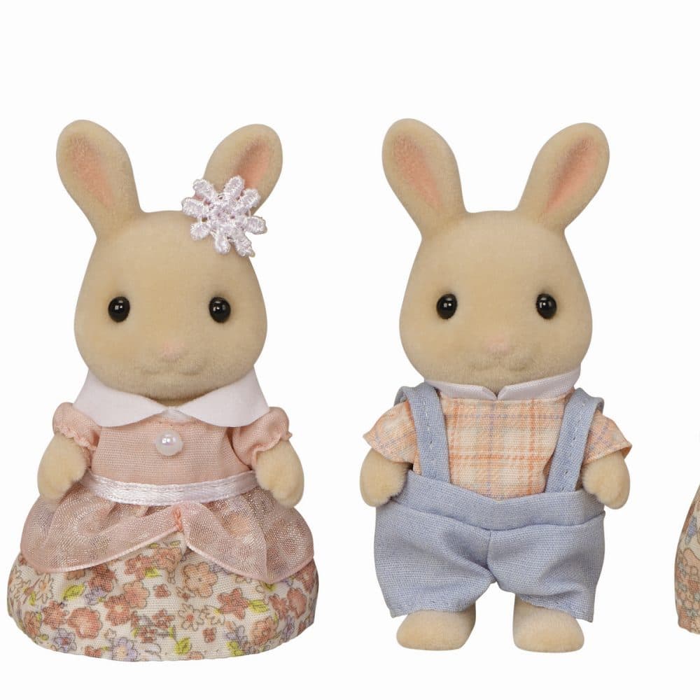 Sylvanian Families Milk Rabbit Family: Creative Play for Kids 3+